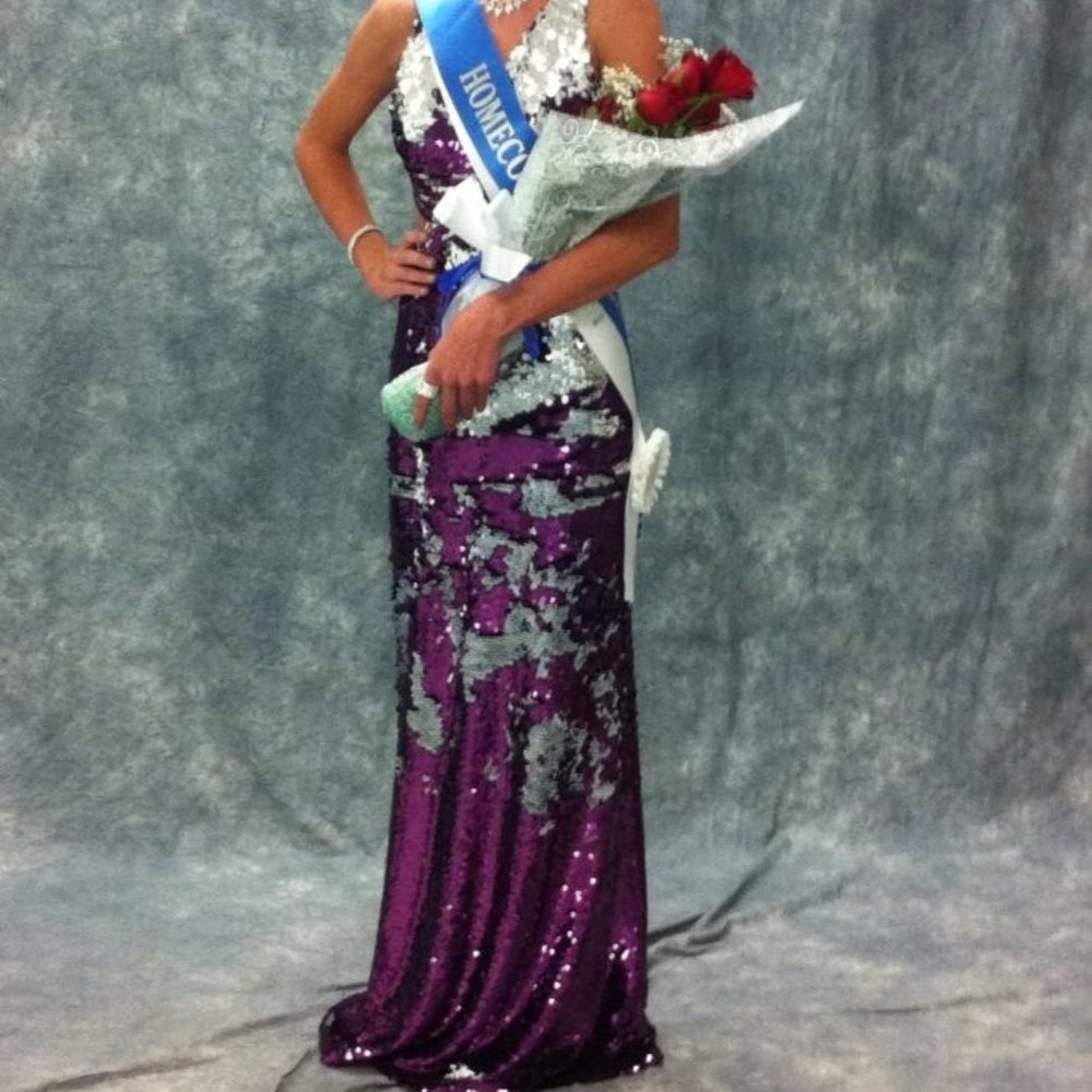 Wow! Prom & Pageant Purple/Silver Gown Size 2 - Gem